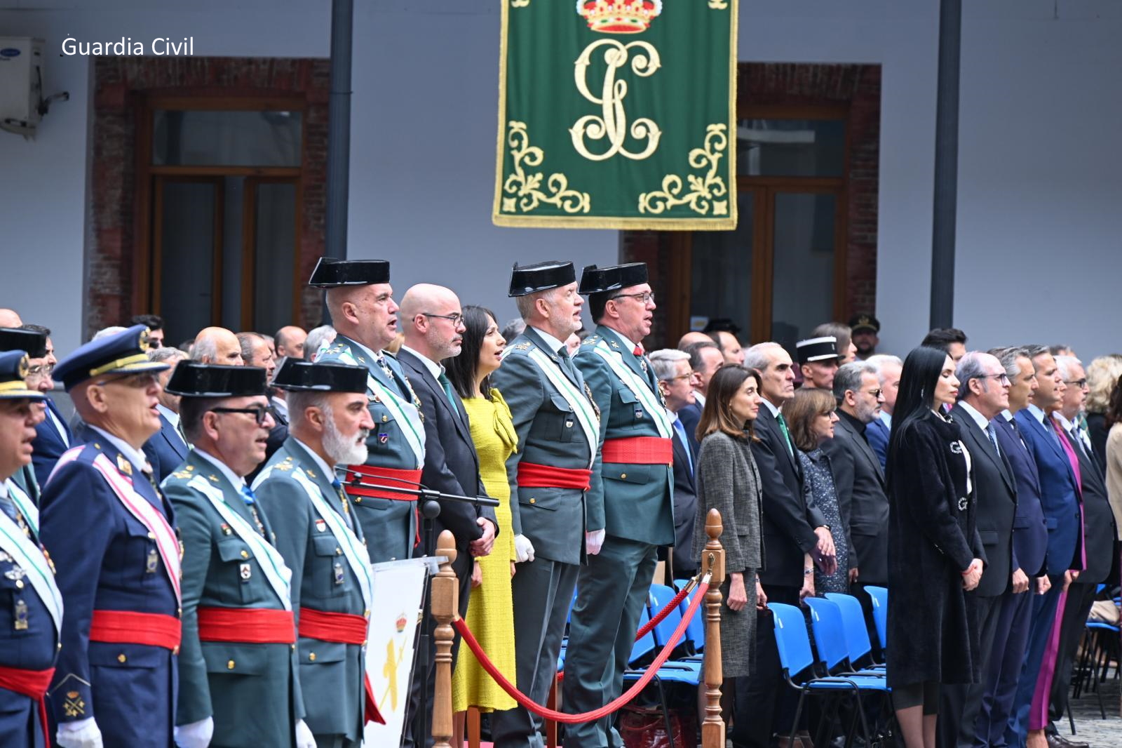 En el Acuartelamiento Batalla del Salado - Defensor del Pueblo
